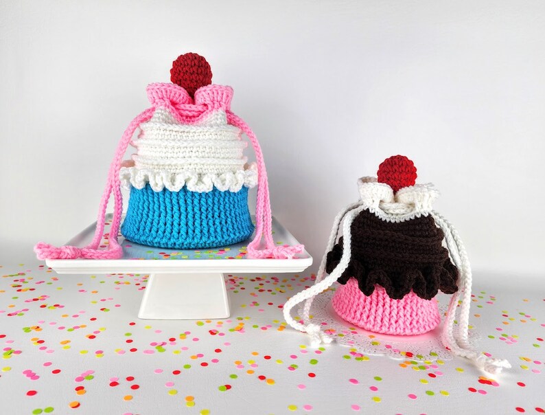 Cupcake Purse Crochet Pattern - Two Sizes Included - Cupcake Crochet ...