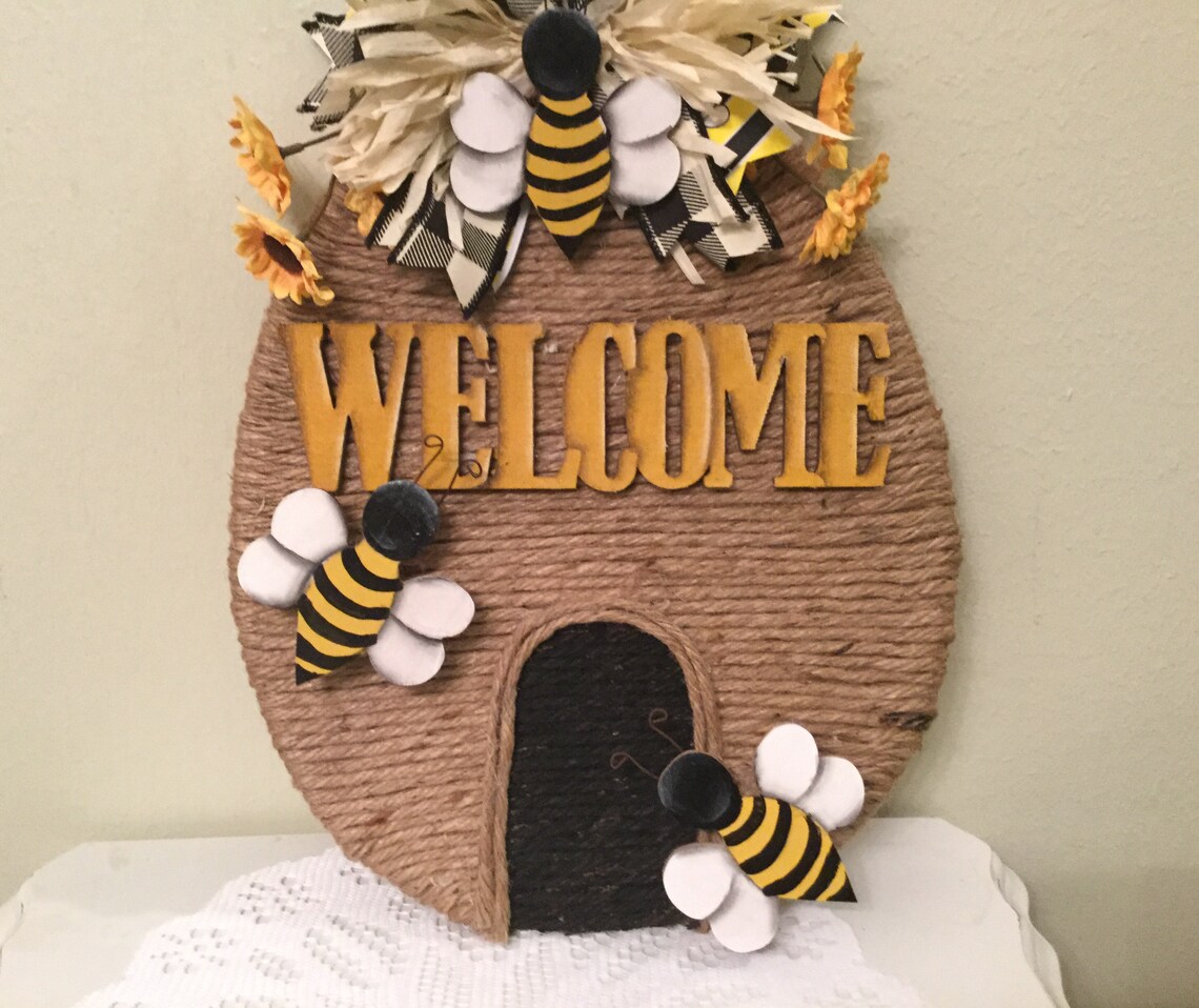 Bee Door Wall Decor Spring Floral Welcome Bee Sign - Etsy