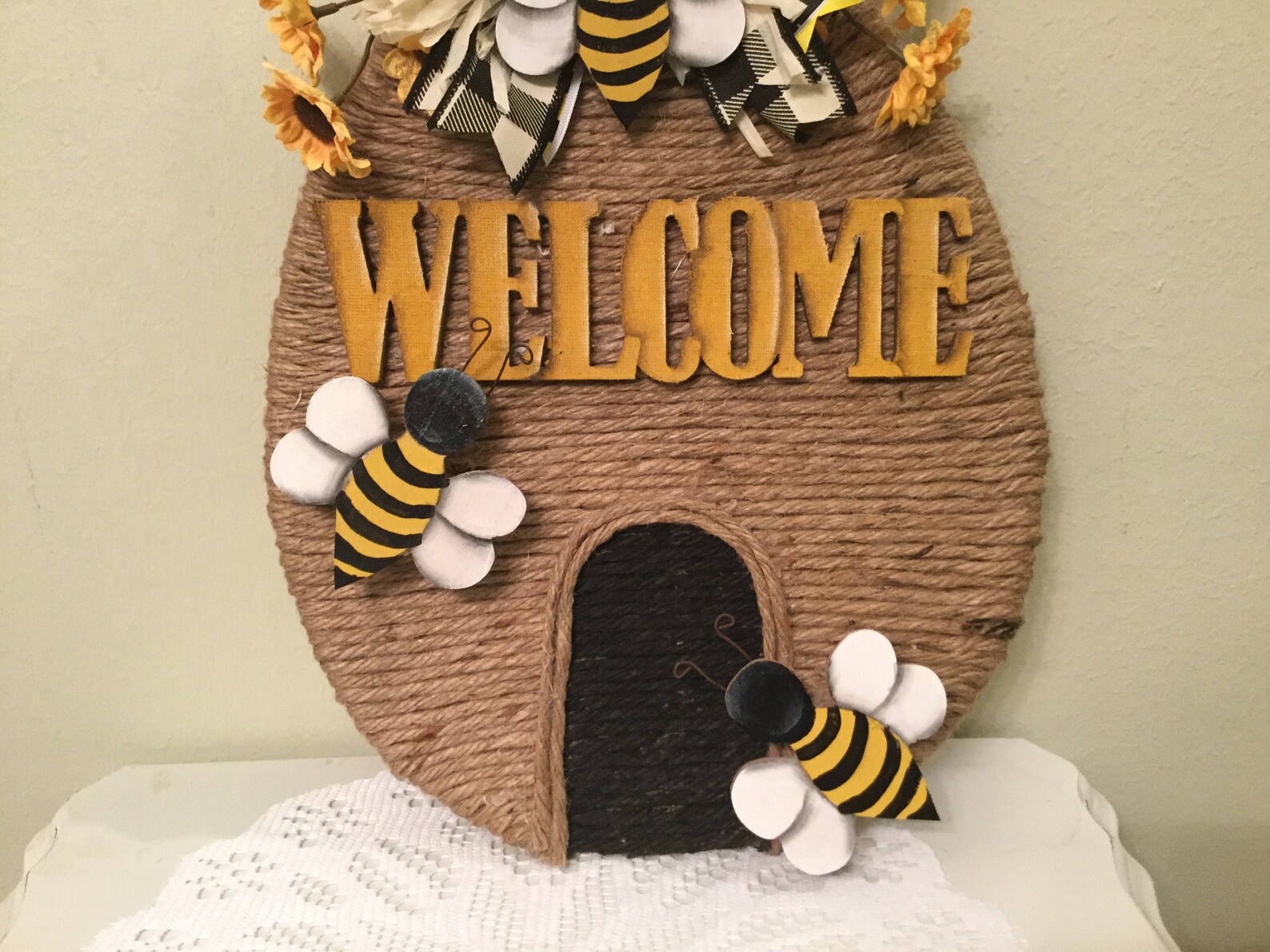 Bee Door Wall Decor Spring Floral Welcome Bee Sign - Etsy