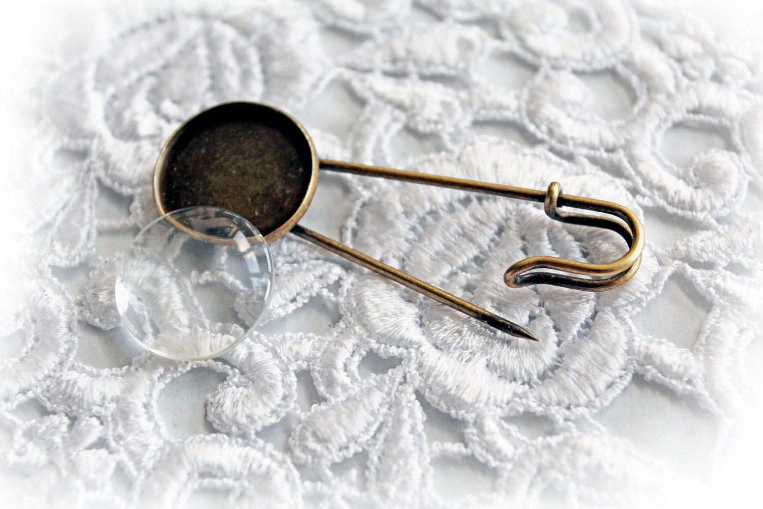 Reneabouquets Vintage Look Pin With Glass Dome Cabochon Set of - Etsy