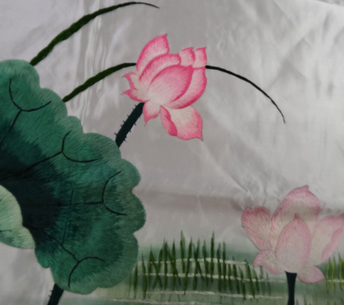 Handwoven Silk Chinese Embroidery - Lotus & Mandarin Ducks (120 Cm X 73 ...