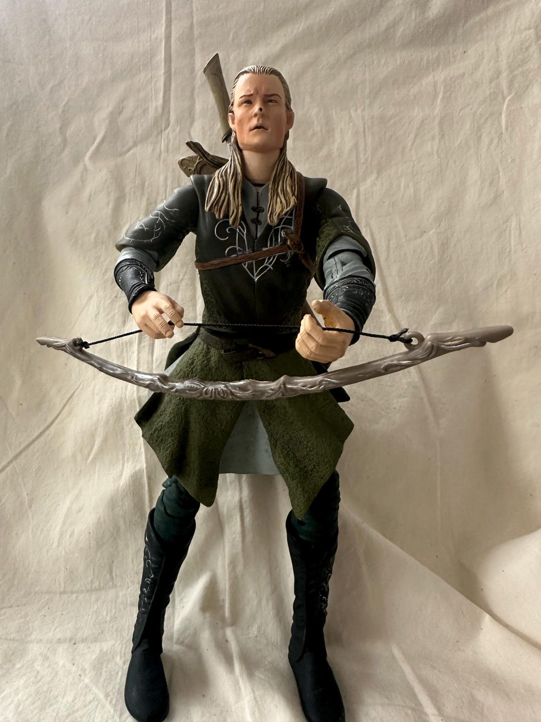 2003 Lord of the Rings (LOTR) Legolas 12” Action Figure With Bow & 1 ...