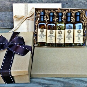 Olive Oil Sampler Gift Box - Holiday Gourmet Gift Box - Gourmet Sampler ...