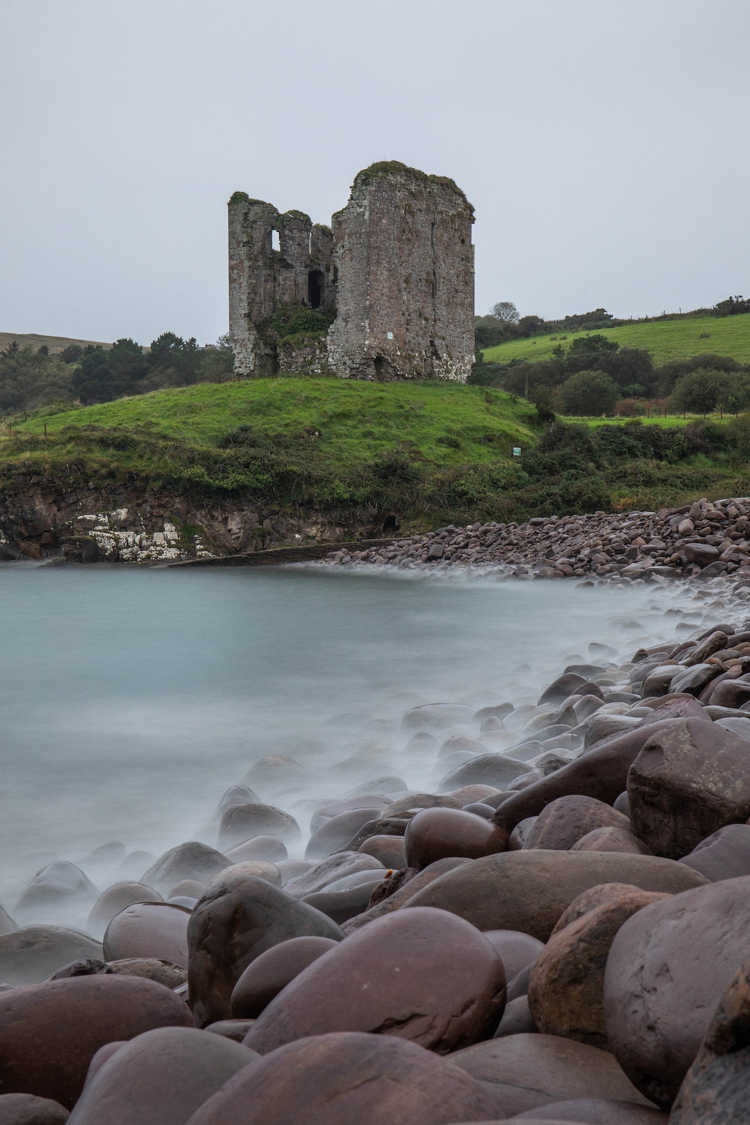 Castles of Ireland Minard Castle - Abandoned Castle - the Dingle ...