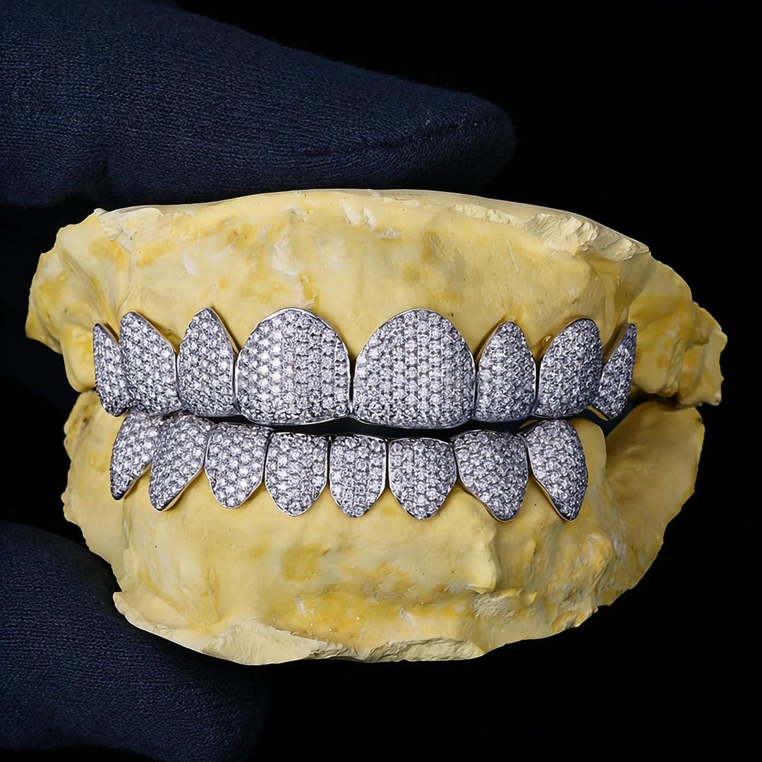 Custom Moissanite Diamond Grillz: Iced Out S925 Sterling Silver Grill ...