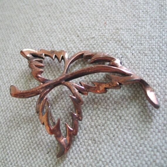 Vintage 1950s Modernist Mid Century Copper Leaf Pin - Gem