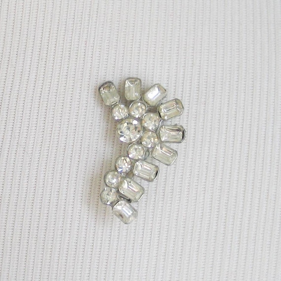 Vintage 1940s Curved Deco Inspired Rhinestone Lapel P… - Gem