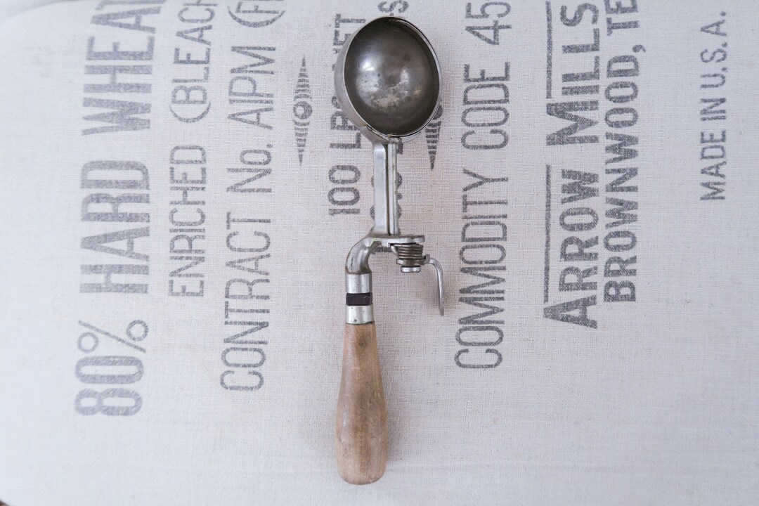 Vintage Indestructo #4 Ice Cream Scoop Wood Handle - Etsy