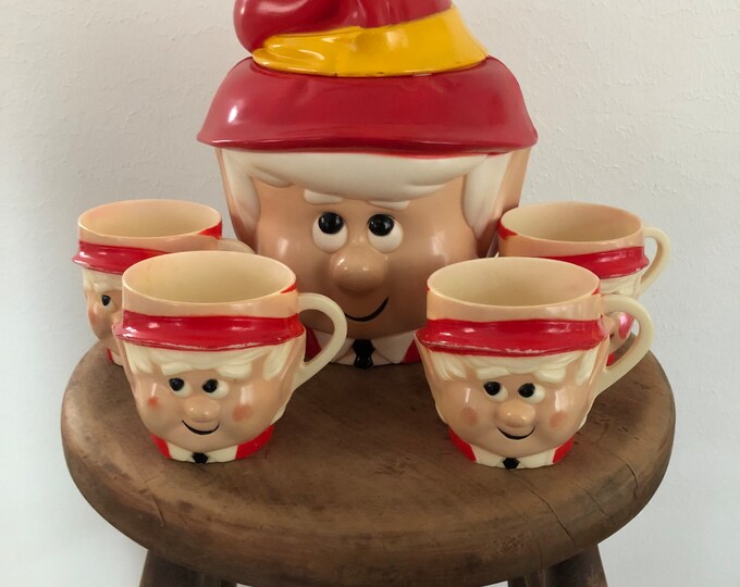 Vintage Plastic Keebler Elf Cookie Jar and 4 Mugs - Etsy