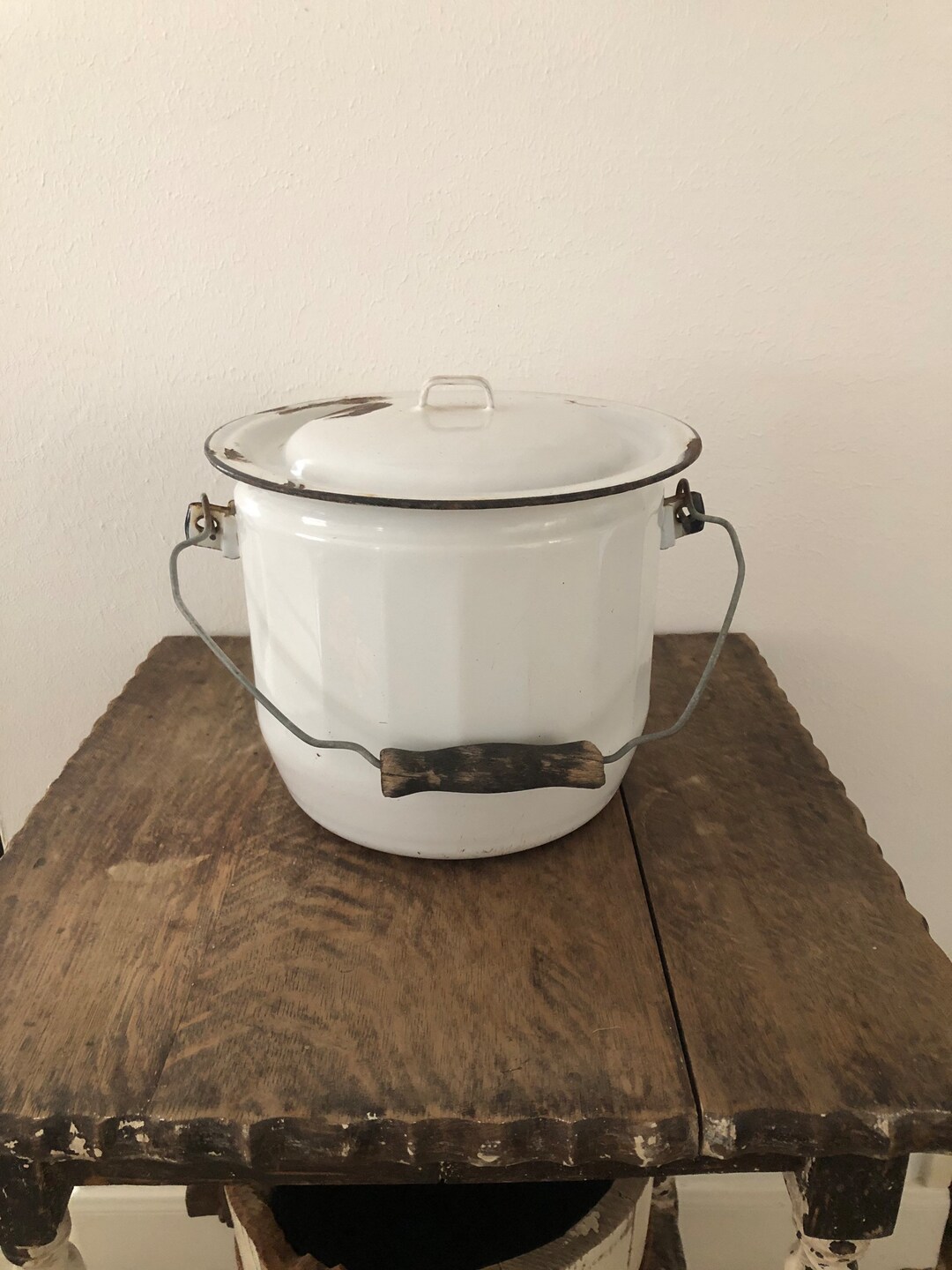 Vintage Medium White Enamel Chamber Pot With Lid and Handle - Etsy
