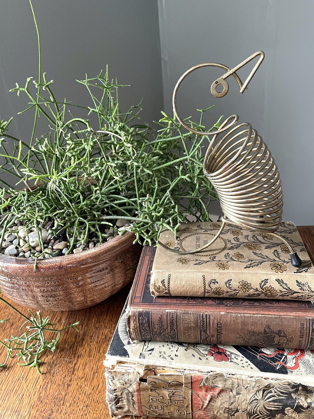 Vintage MCM Metal Coil Bird/ Duck Letter Organizer Vintage Quirky ...