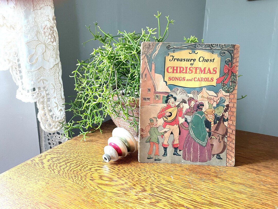 Vintage Treasure Chest of Christmas Songs and Carols- Vintage Christmas ...