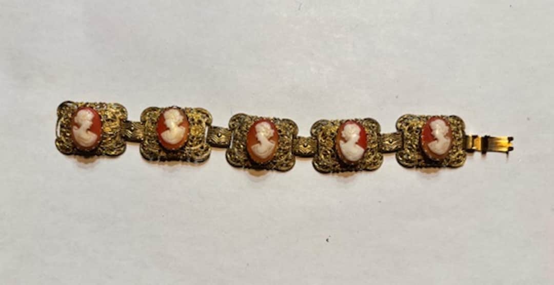 Vintage Shell Cameo Link Bracelet - Etsy