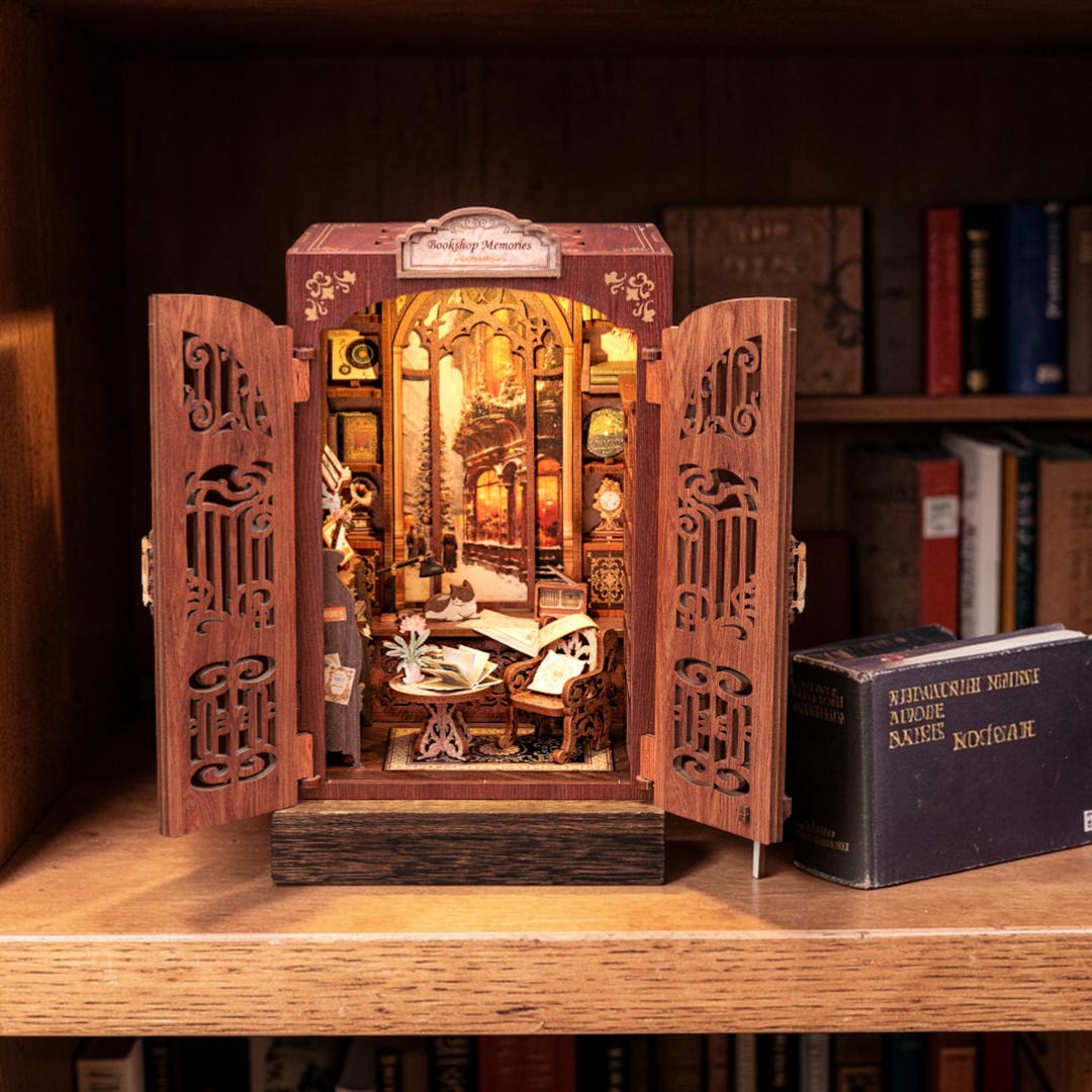 Bookshop Memories DIY Book Nook Kit Vintage Miniature Library Bookshelf ...