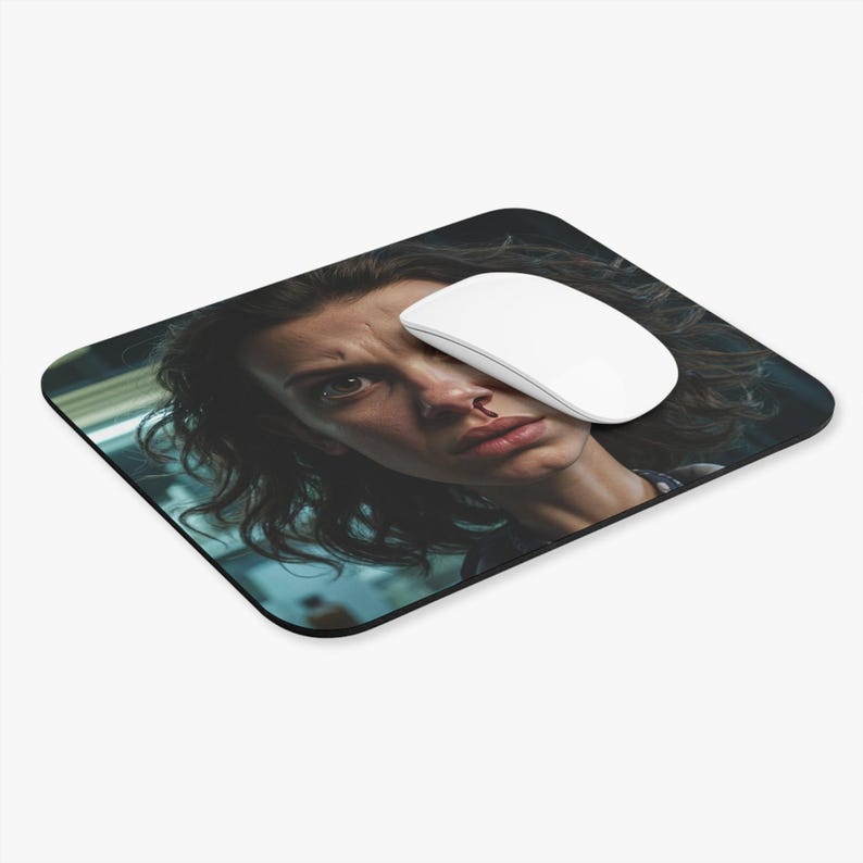 Millie Bobby Brown Caricature - Mouse Pad, 9" × 8" (23x20cm) - Etsy