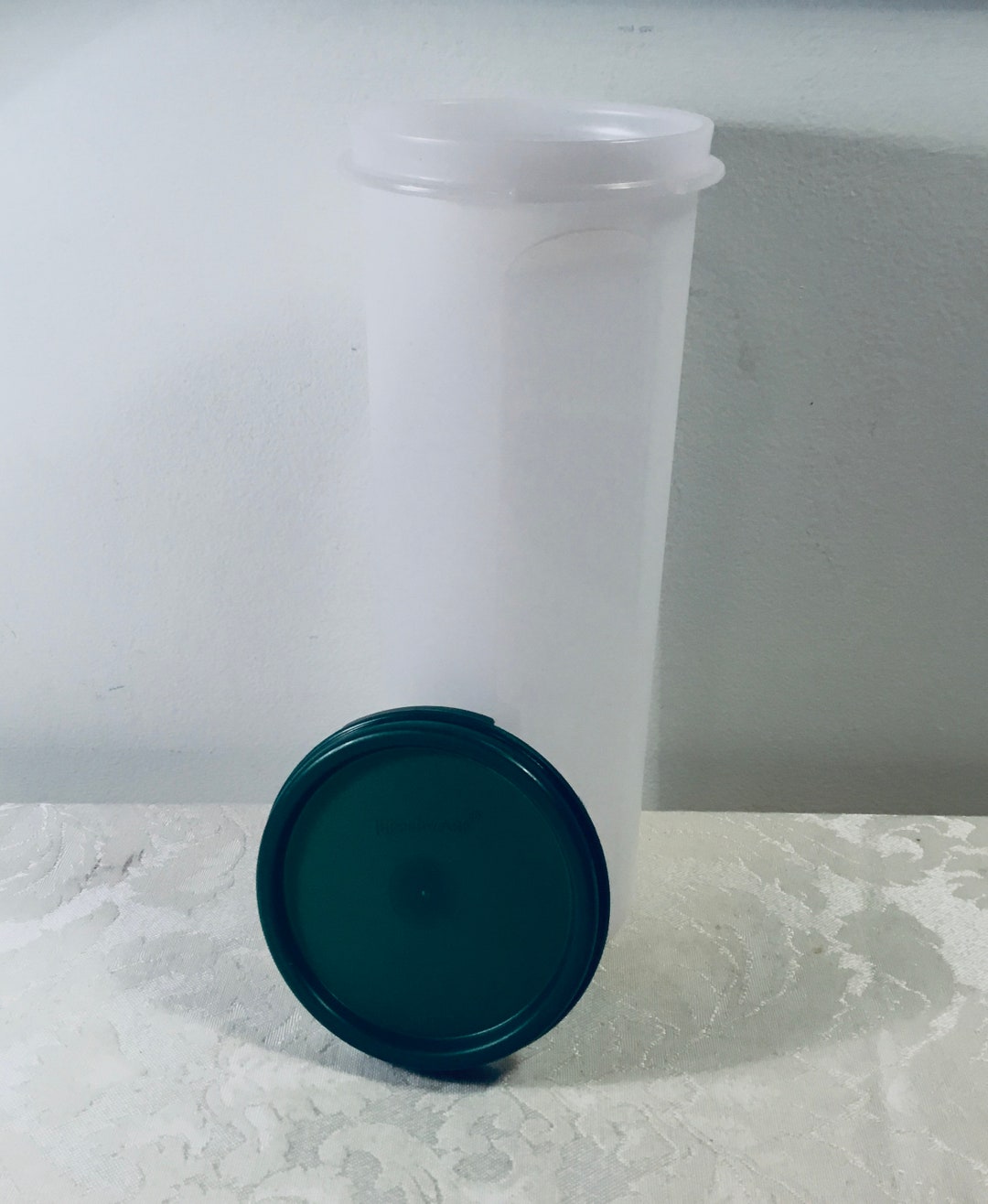 Vintage Tupperware Spaghetti Keeper Plastic 2 Piece Green Lid - Etsy