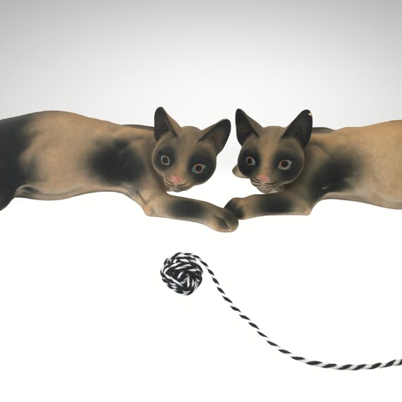 A Pair of Siamese Cat Figurines by Lego Japan - Etsy