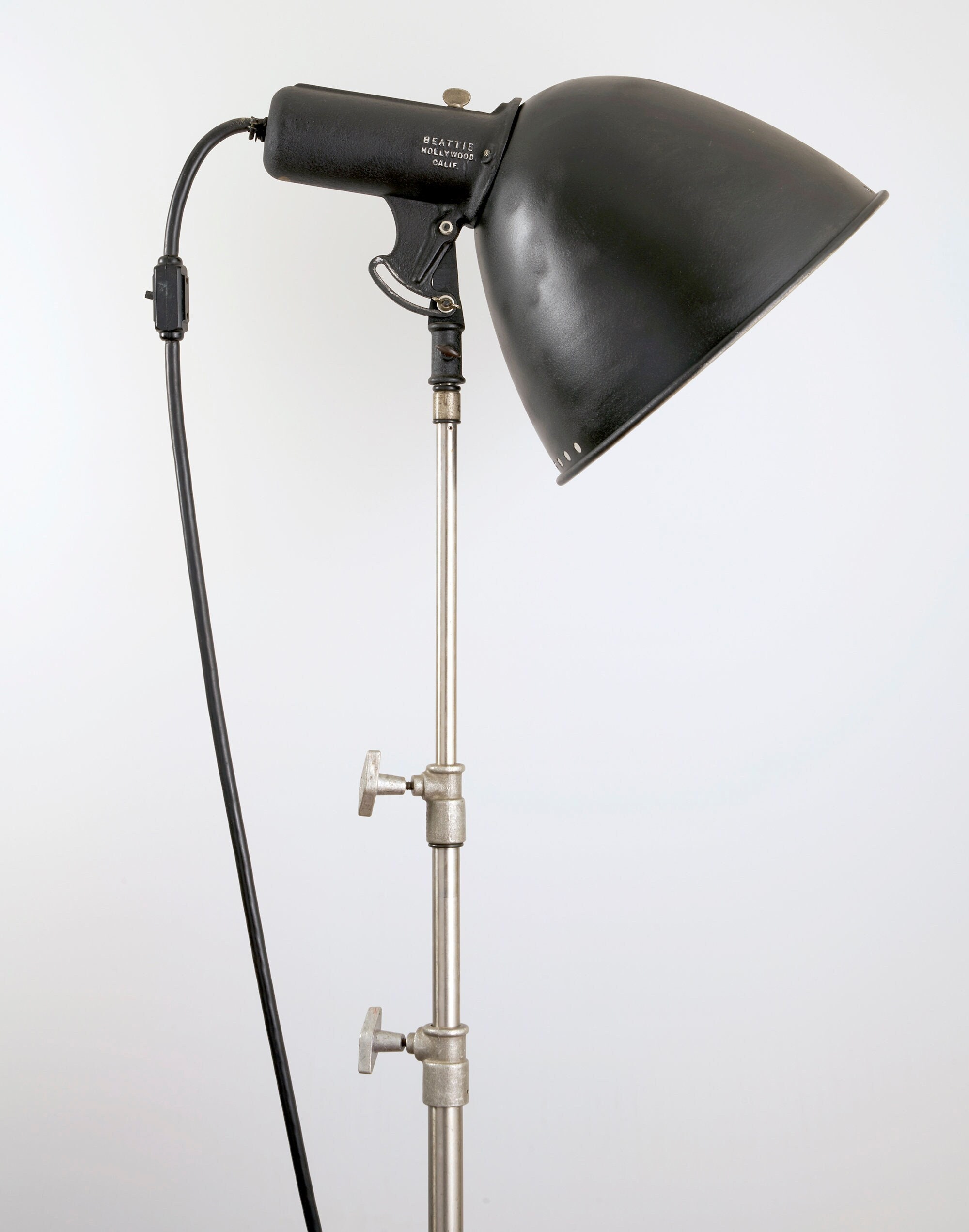 1930’s Beattie News-Reel Floodlite