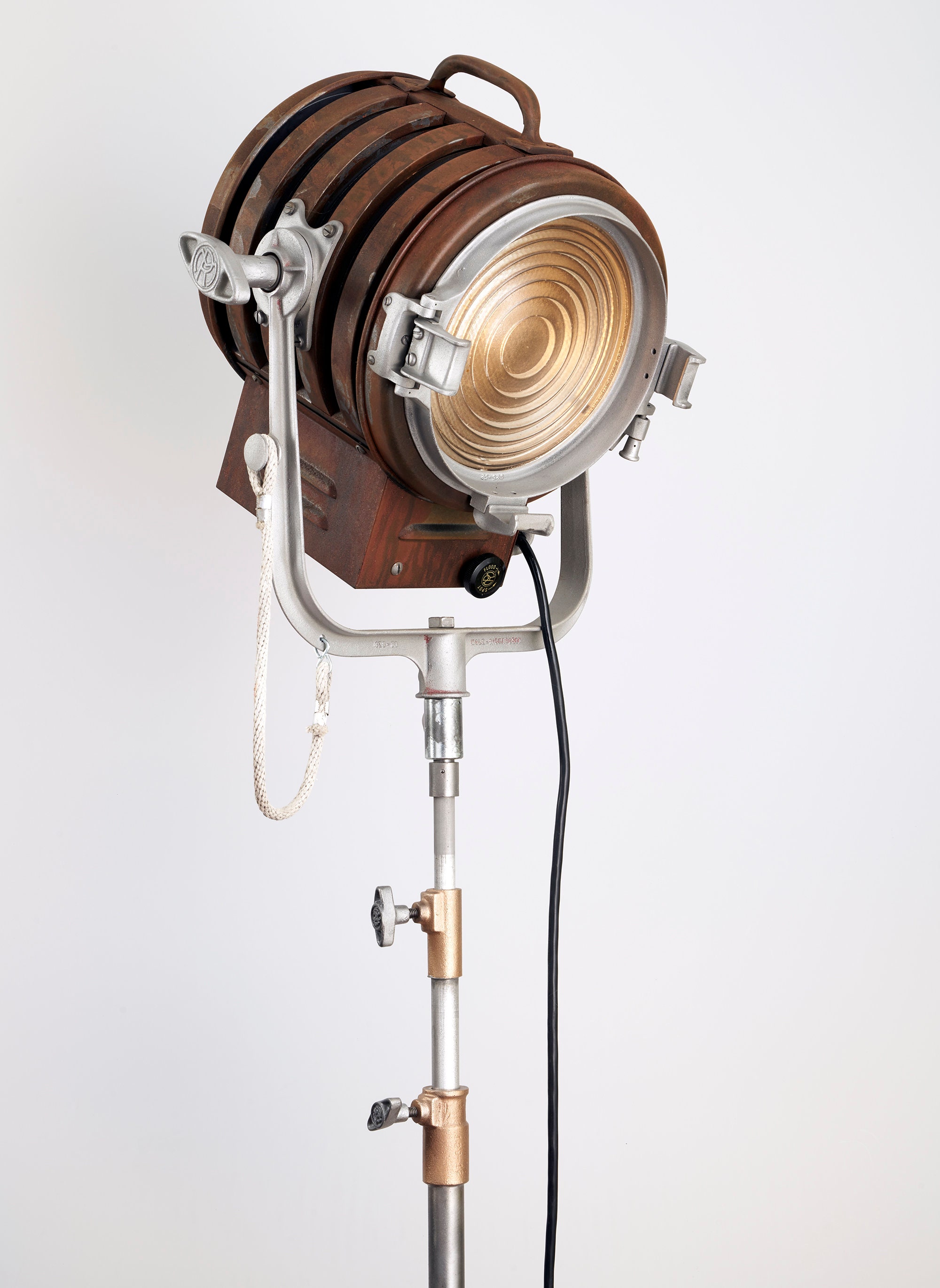 1970’s Mole Richardson baby 2K Fresnel Tungsten Light, 8 Lens