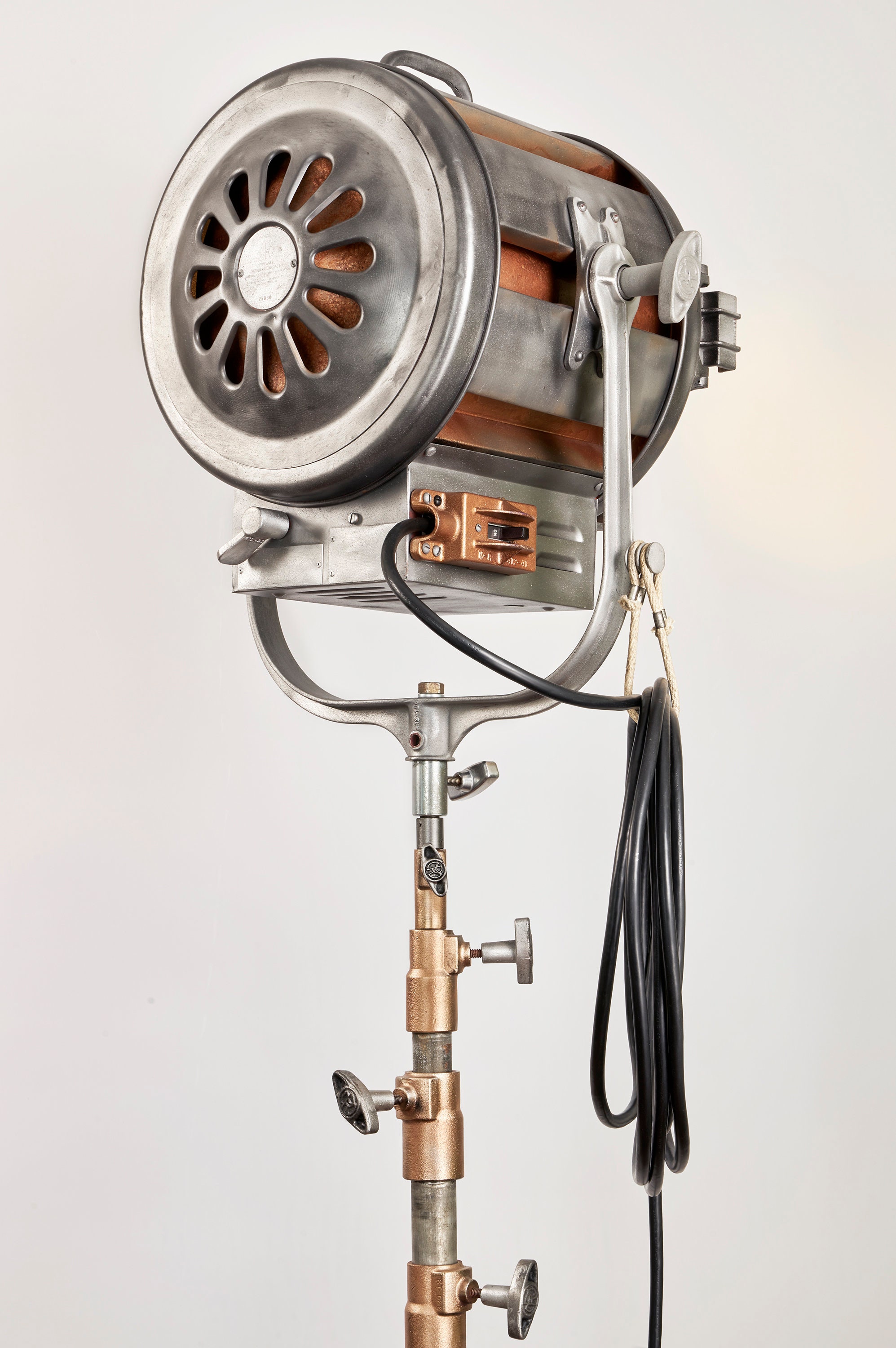 1970’s 412 Mole Richardson Junior 2K Fresnel Tungsten Light, 10 Lens