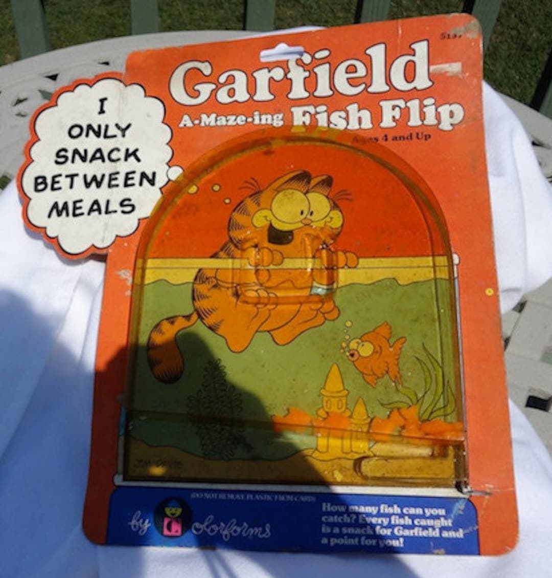 Garfield the Cat, Vintage and Collectible Fish Flip Cardboard 'pinball ...