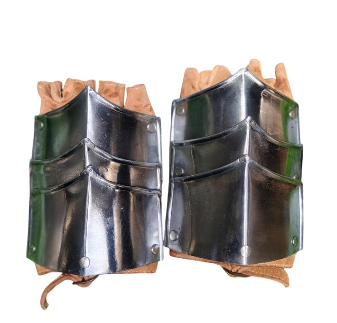 Handmade Medieval Metal Plate Gloves | Steel Gauntlets With Leather ...