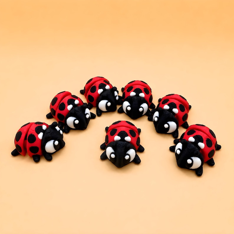 Ladybug Mini Playset With Daisy Garden, 3D Printed Figurines, Cute Desk ...