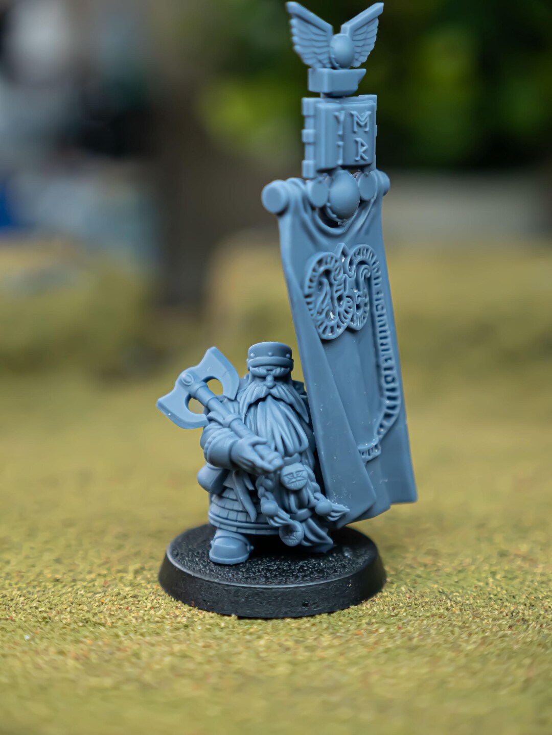 Sons of Ymir Dwarf Lord With Battle Banner - Highlands Miniatures - Etsy