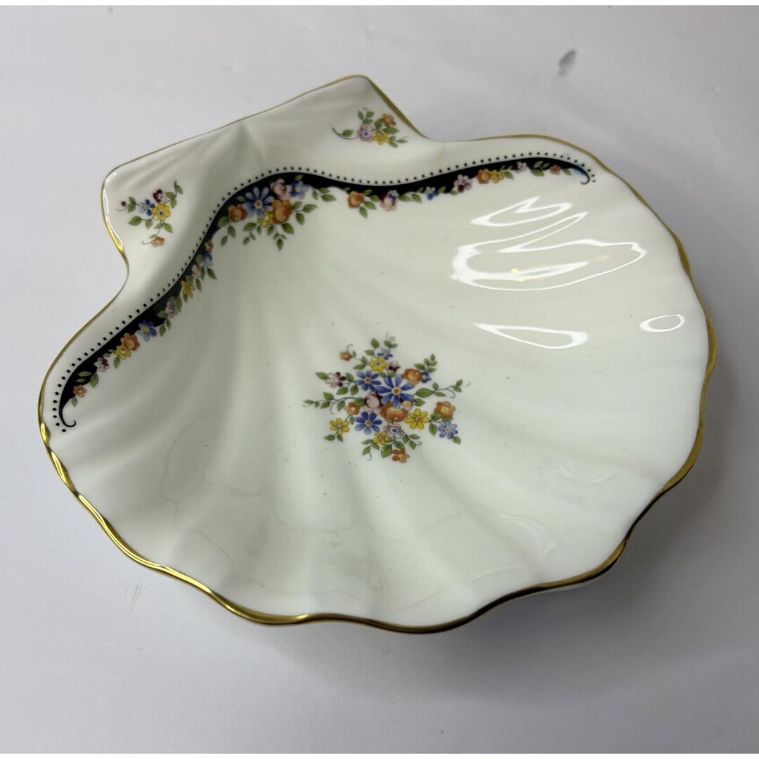 Wedgewood Osborne Shell Trinket Dish Bone China Floral Scallop Plate ...