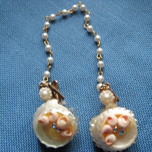 Pretty Vintage Sea Shell Sweater Clip - Etsy