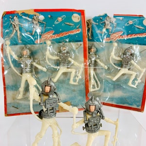 Vintage 1970s Retro Space Age Toy Spacemen NOS Plastic Figures - Etsy