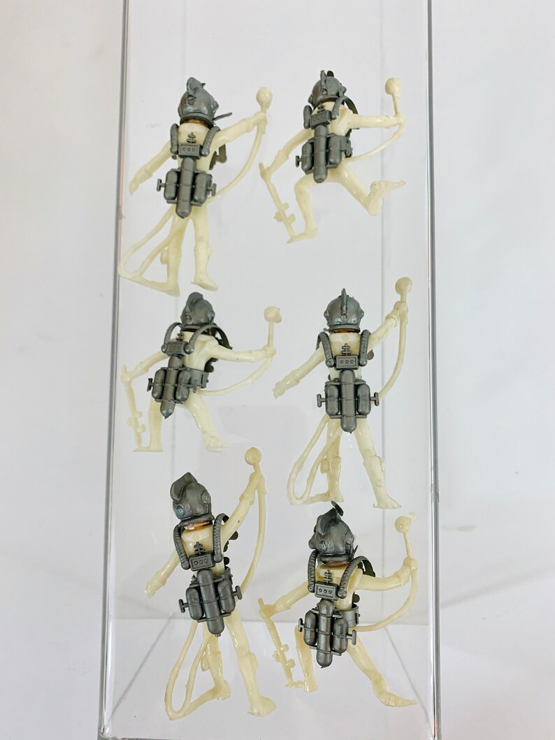 Vintage 1970s Retro Space Age Toy Spacemen NOS Plastic Figures - Etsy