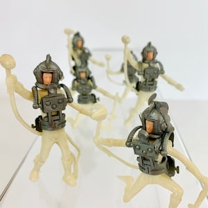 Vintage 1970s Retro Space Age Toy Spacemen NOS Plastic Figures - Etsy