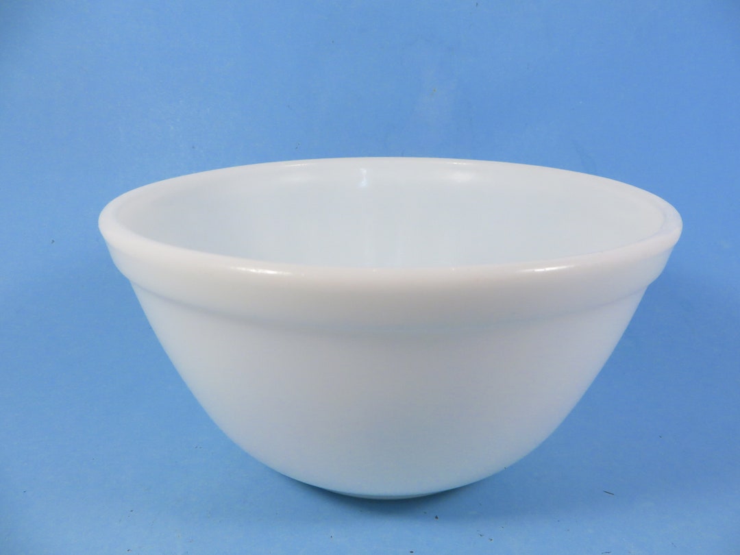 Vintage White Opal Pyrex Mixing Bowl White Opal Pyrex Mixing Bowl 402 1 ...