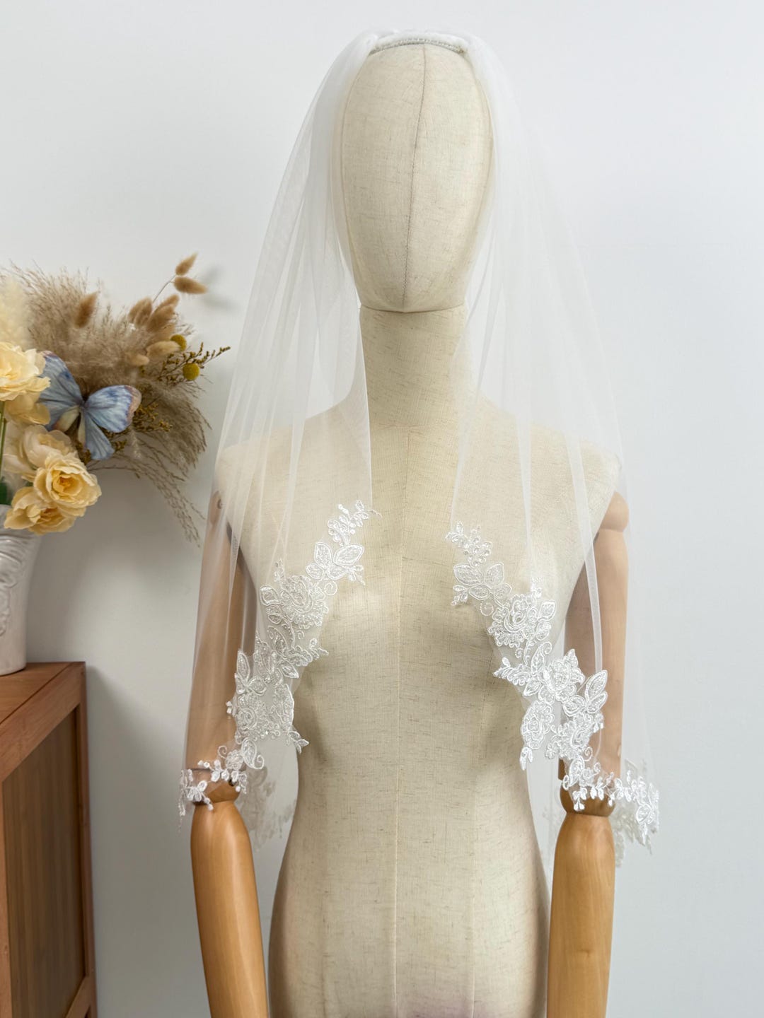 Lace Wedding Veil, Floral Lace Edge Veil, Scalloped Edge Veil ...
