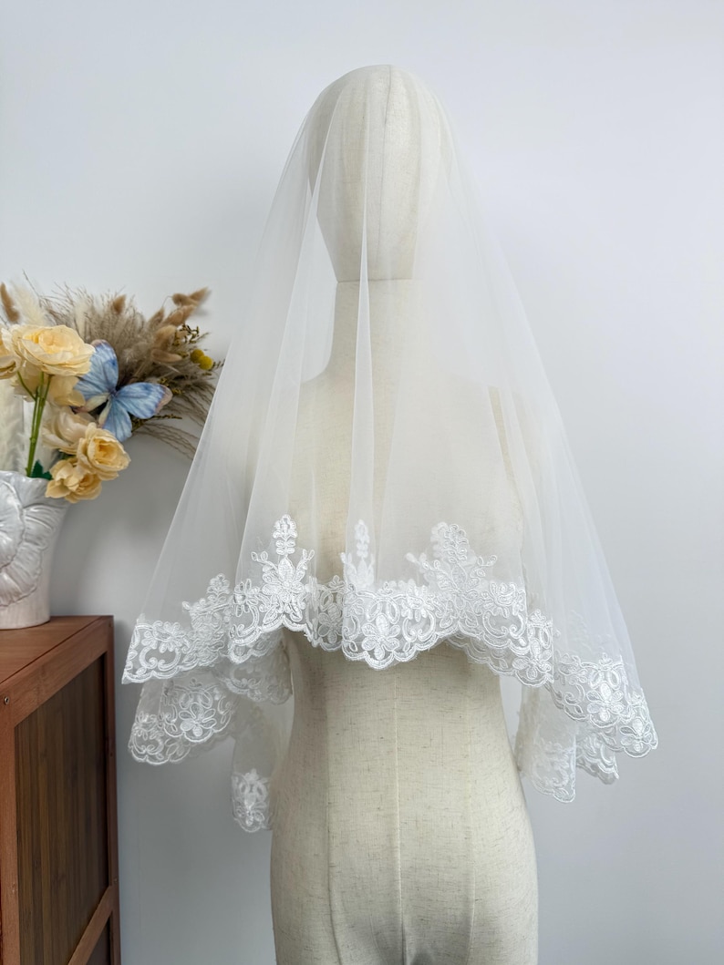 Lace Edge Bridal Veil, Mantilla Lace Wedding Veil, Rose Lace Veil ...