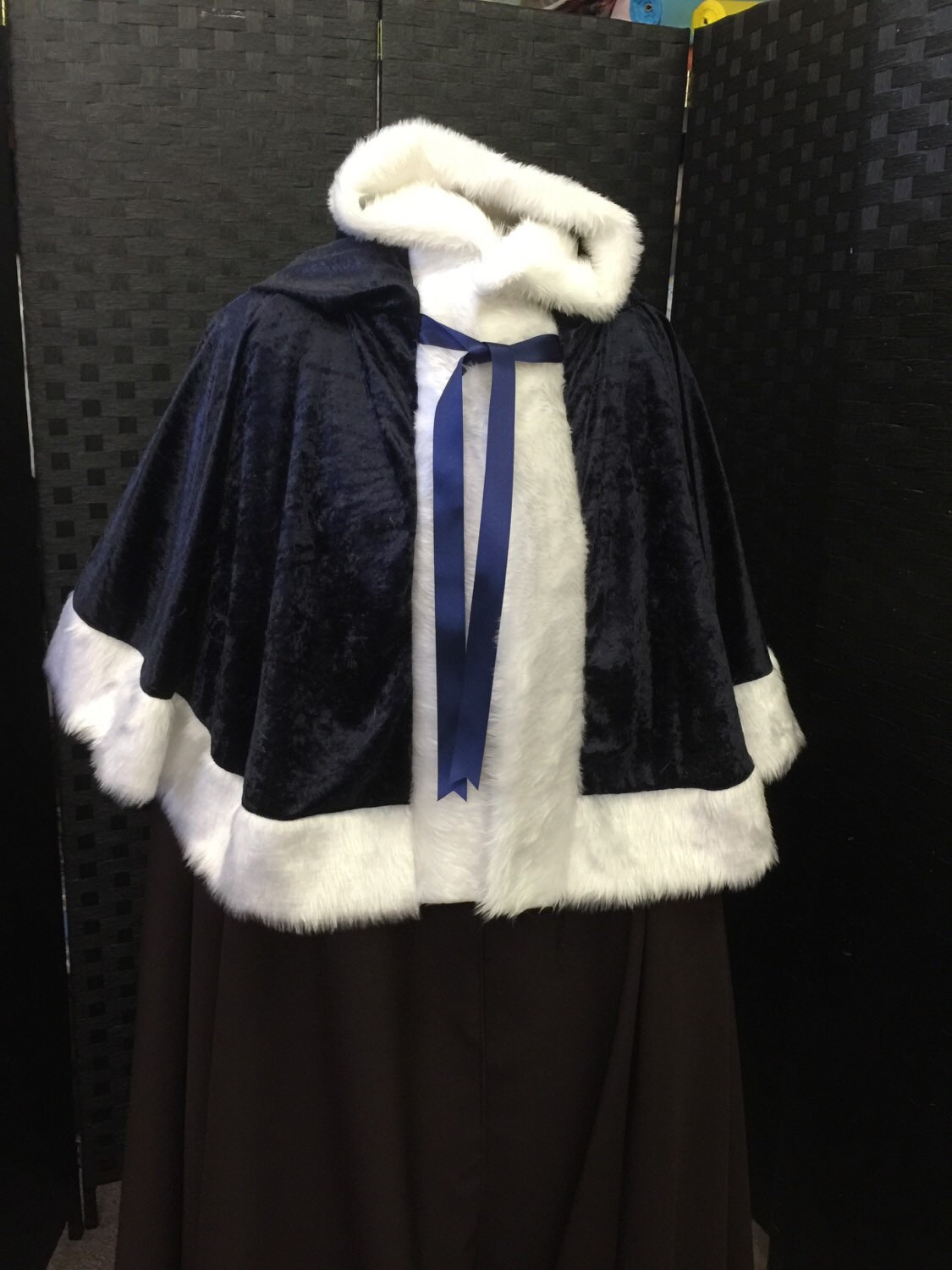 Beautiful velvet cloak with fur trim many colours | Etsy