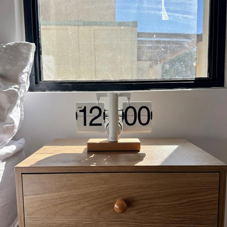 Flip Clock White Vintage Desk Clock Retro Flip Down Clock With Wooden Base Battery Operated Home ...
