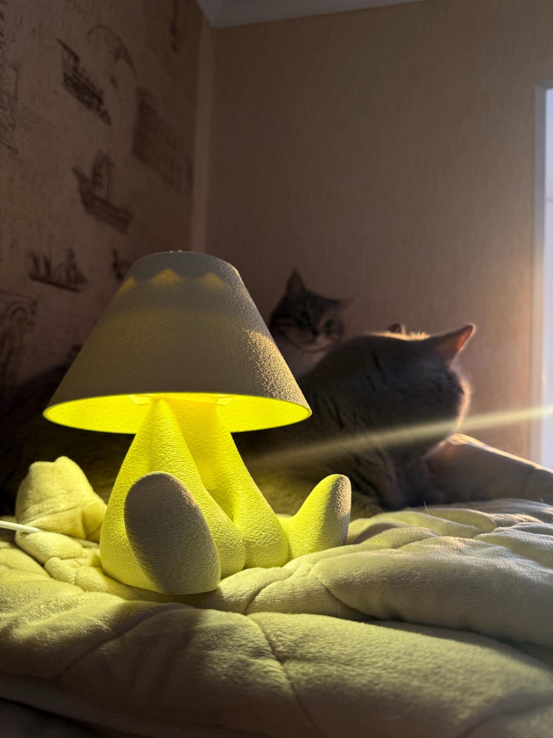 Yellow Sitting Man Lamp - 3D Printed Sunset Glow Nightlight - Cute ...