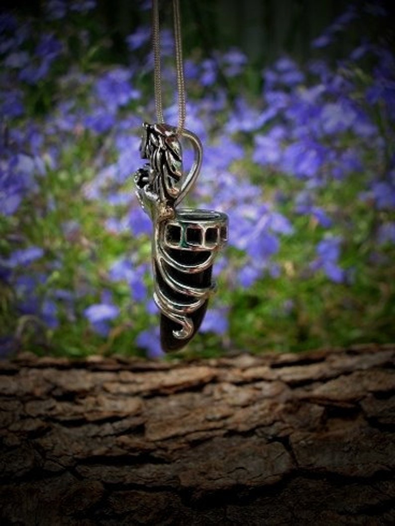 Sladki Bulgarian Black Werewolf Claw Amulet Wiccan Fantasy - Etsy