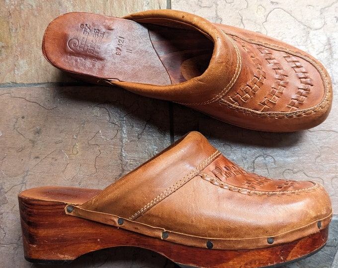 1970's 70's LEATHER CLOGS Wooden Sole 11 - Etsy