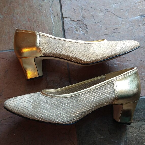 1970's GOLDEN FISHNET sheer mesh HEELS 70's 9.5 (D9) - Gem