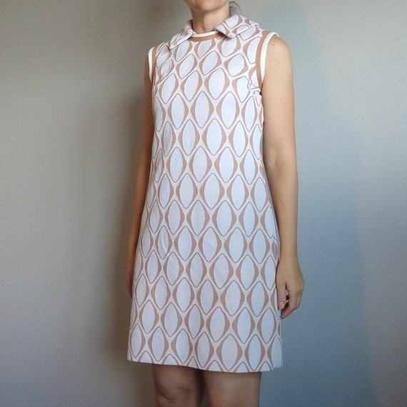 1960's 1970's MOD SHIFT DRESS daisies + scarf (N2) - Gem