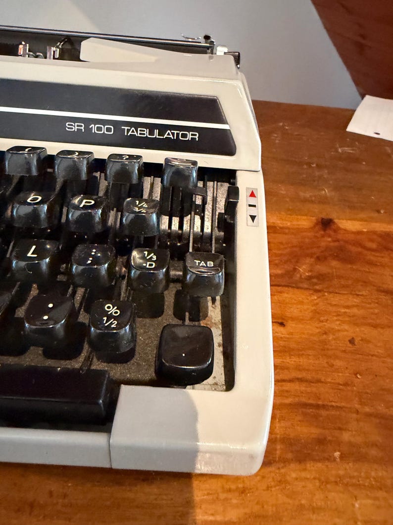 Vintage Silver-reed SR 100 Tabulator Typewriter - Fully Working - Japan ...