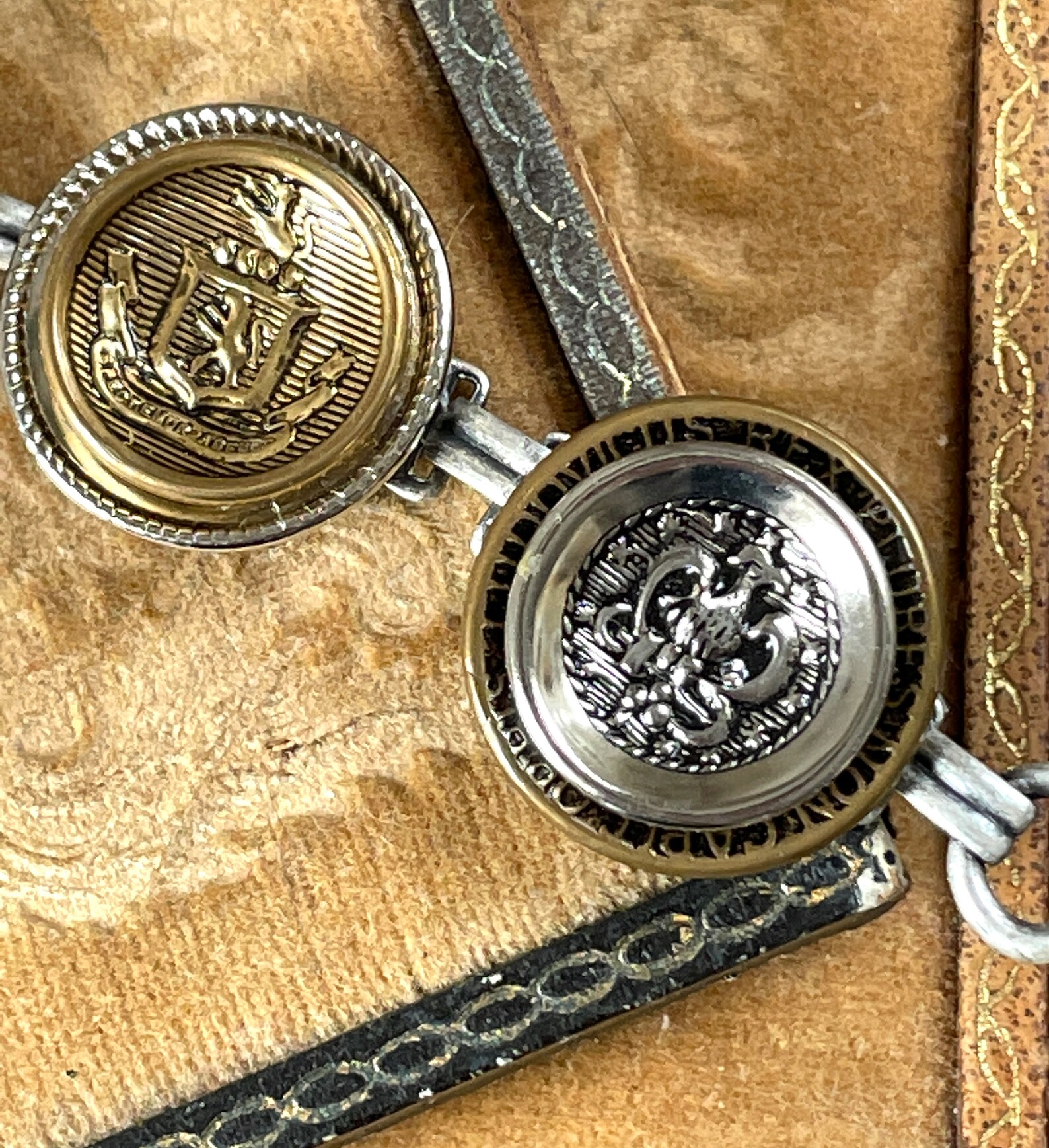 Vintage Buttons Bracelet Stacked Silver Gold Tone Crest Star - Etsy
