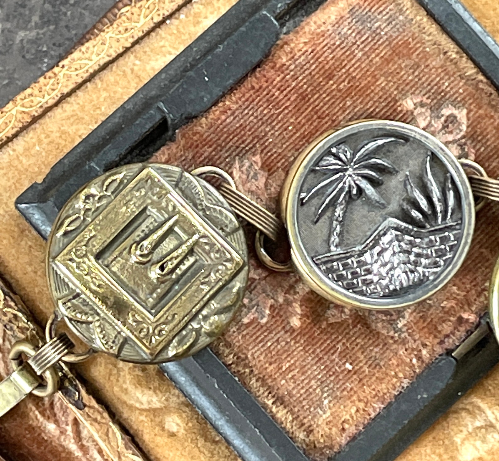 Antique Button Bracelet Victorian Metal Picture Old Buttons - Etsy