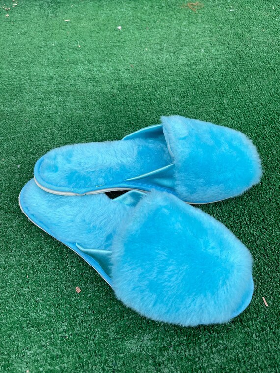 blue slippers vintage - Gem