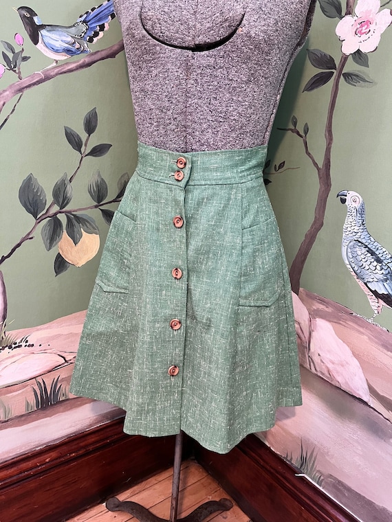 1960s Mini Green mod skirt with wooden buttons - Gem