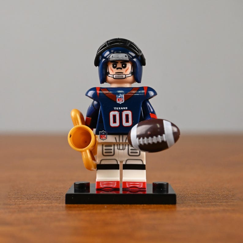 NFL Color & Grit Collection: 4-team Dynamic Minifigure Set - Chargers ...