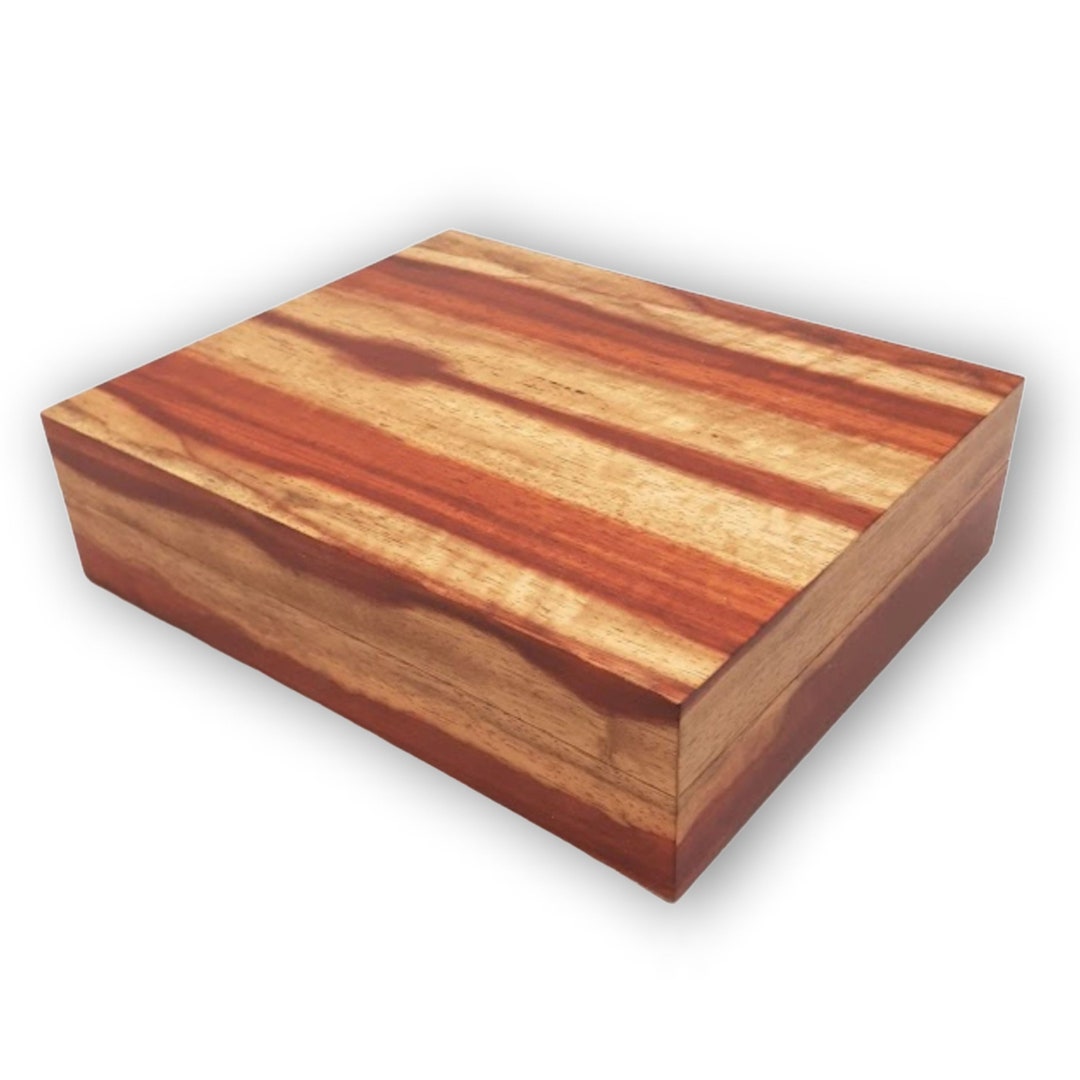 24 Count Handcrafted Humidor With Candy Stripe Padauk Finish, Made in ...